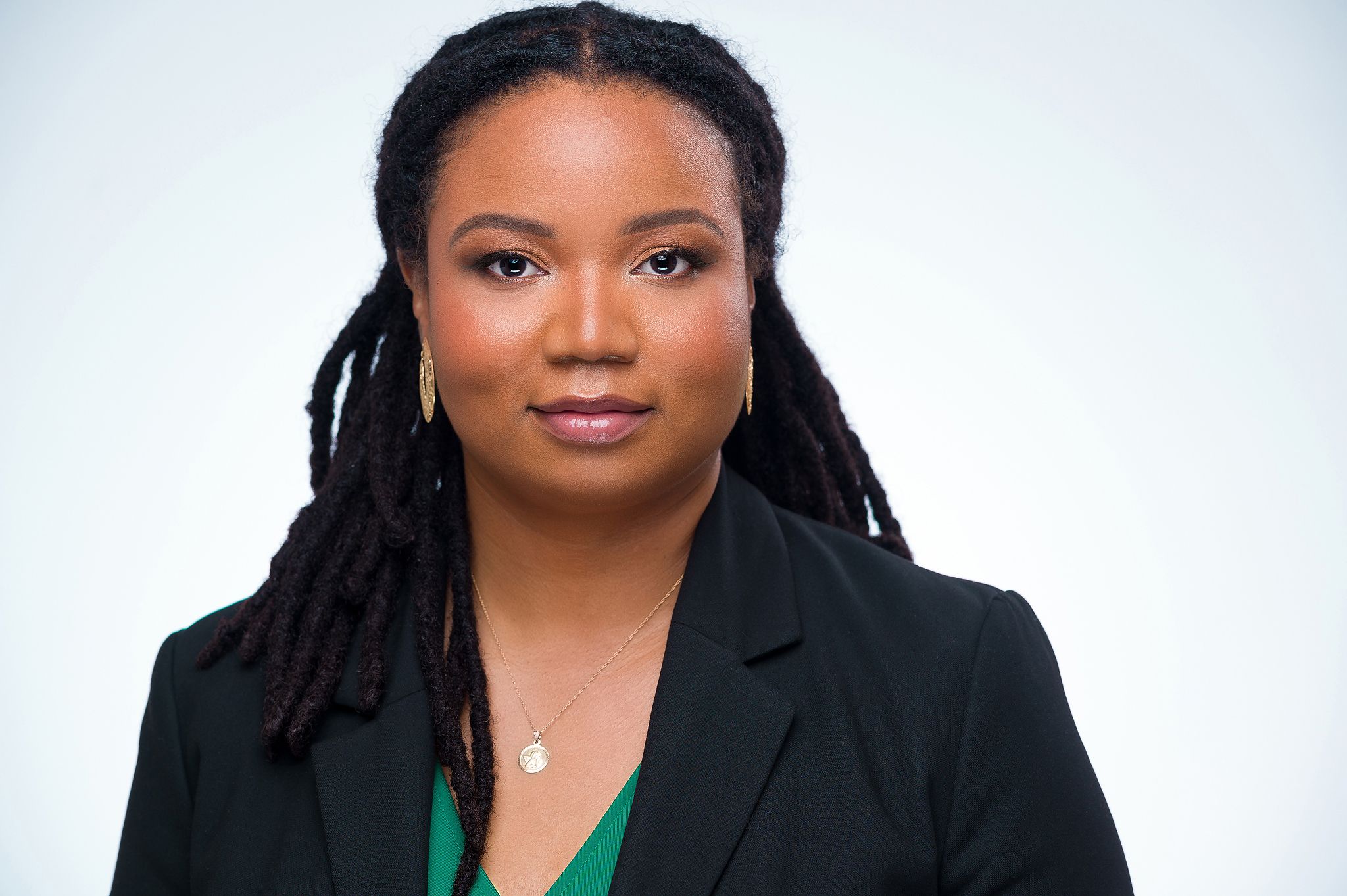 Meet Maria Lloyd | Author | Copywriter | Community Advocate | Speaker