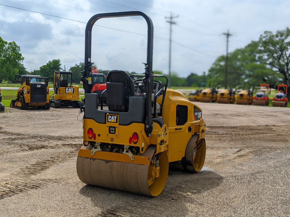 2019 Caterpillar CB24B Asphalt Roller - 576130 - Machine New