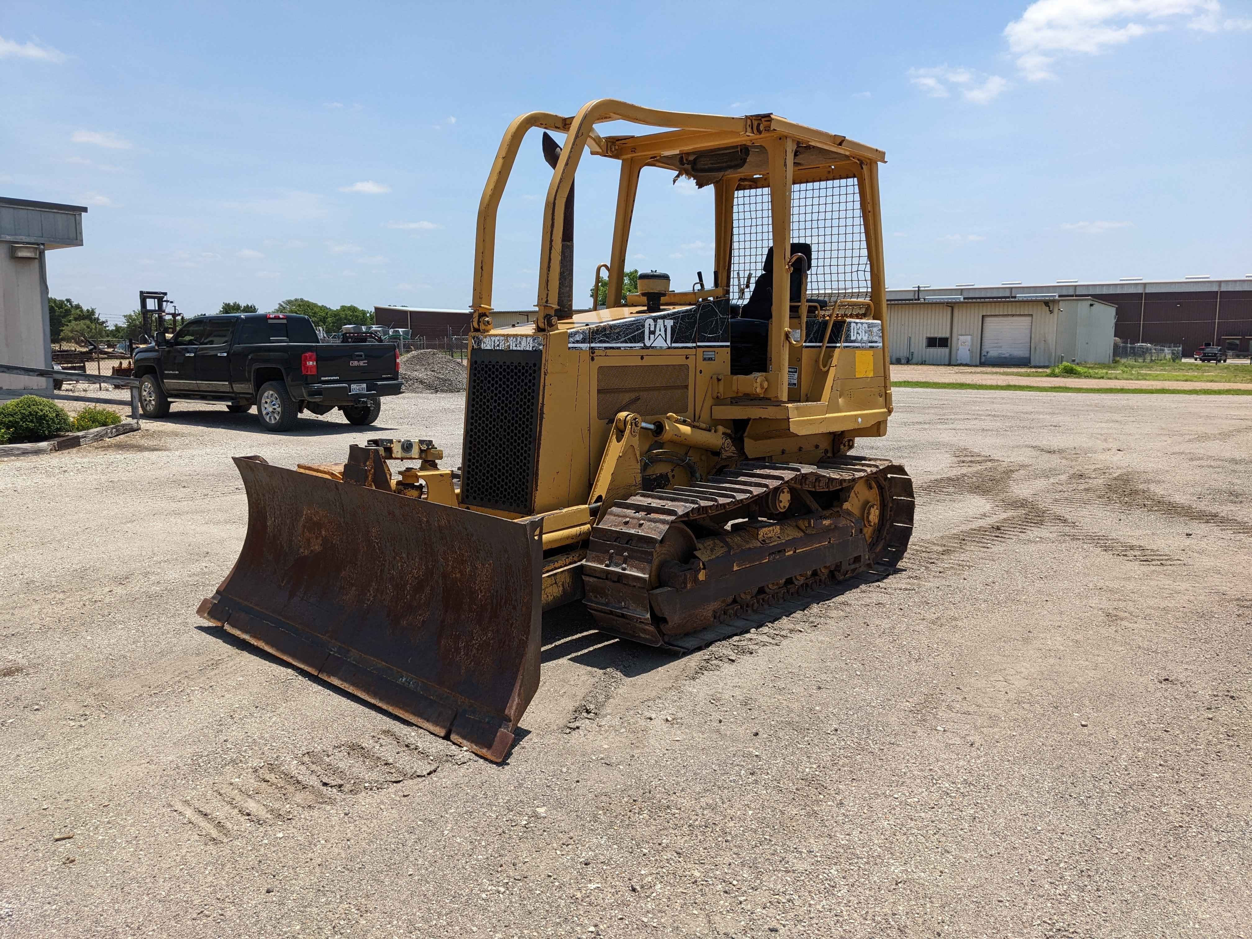 1999 Caterpillar D3C XL Dozer - 574471 - Machine New