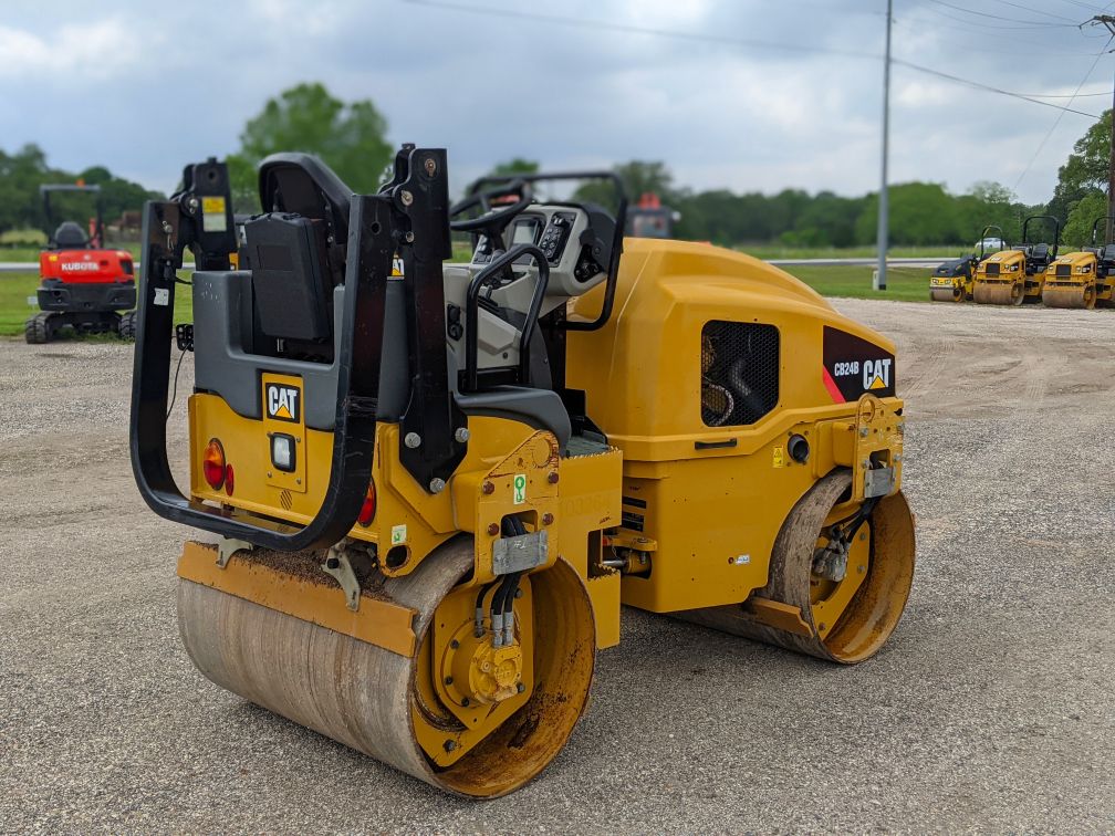 2016 Caterpillar CB24B Asphalt Roller - 576125 - Machine New