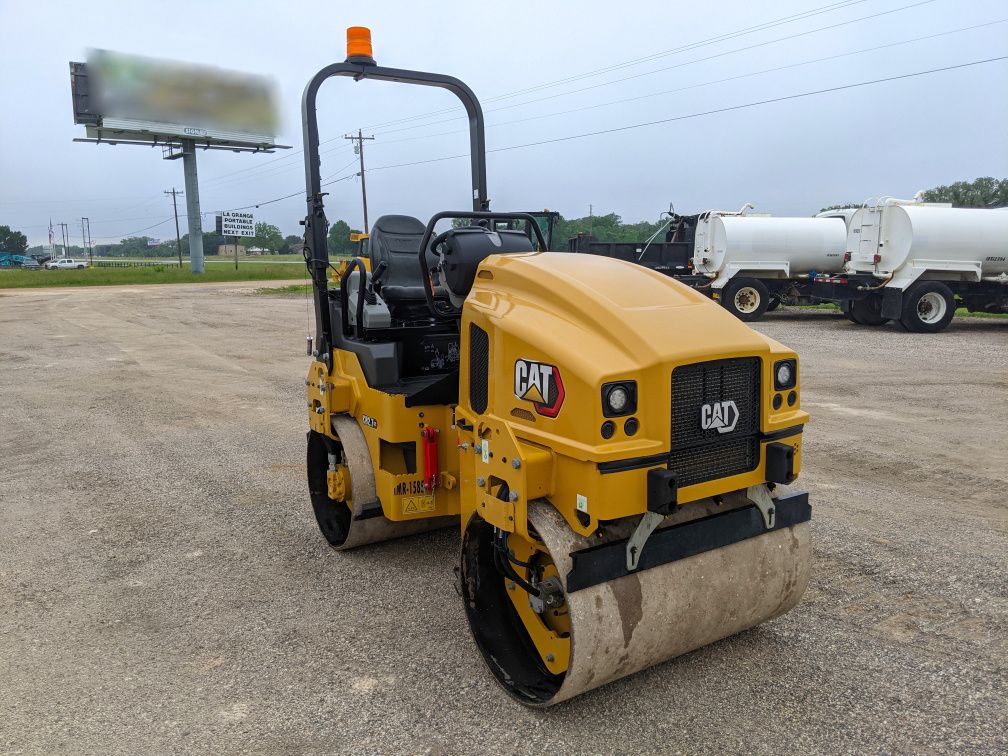 2022 Caterpillar CB2.7 GC Asphalt Roller - 576320 - Machine New