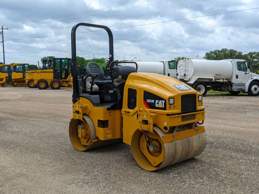 2019 Caterpillar CB24B Asphalt Roller - 576128 - Machine New