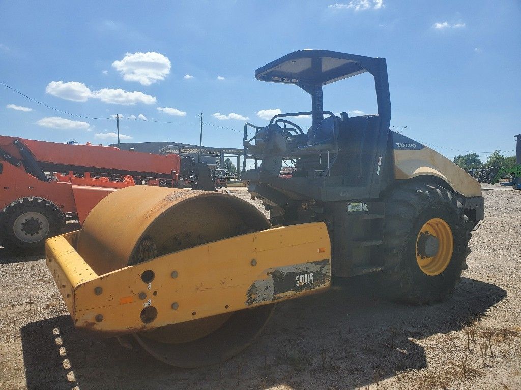 2015 Volvo SD115 Single Drum Vibratory