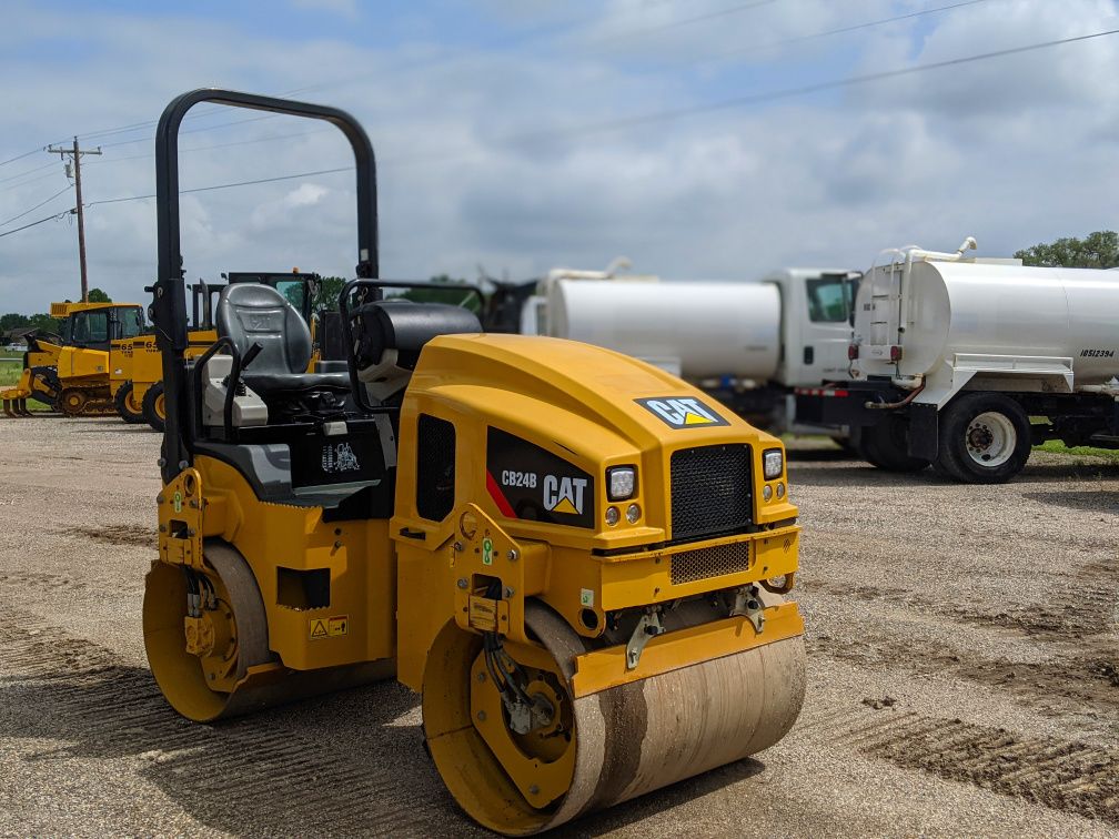 2019 Caterpillar CB24B Asphalt Roller - 576130 - Machine New