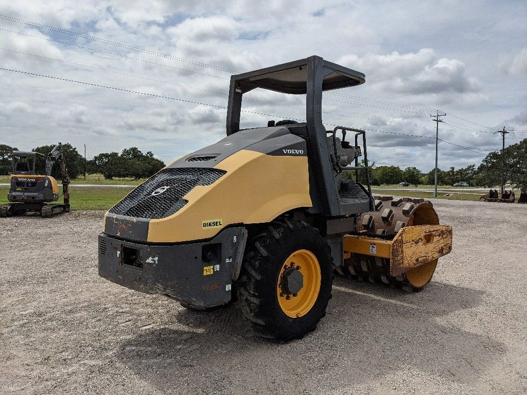 2013 Volvo SD75 Single Drum Vibratory
