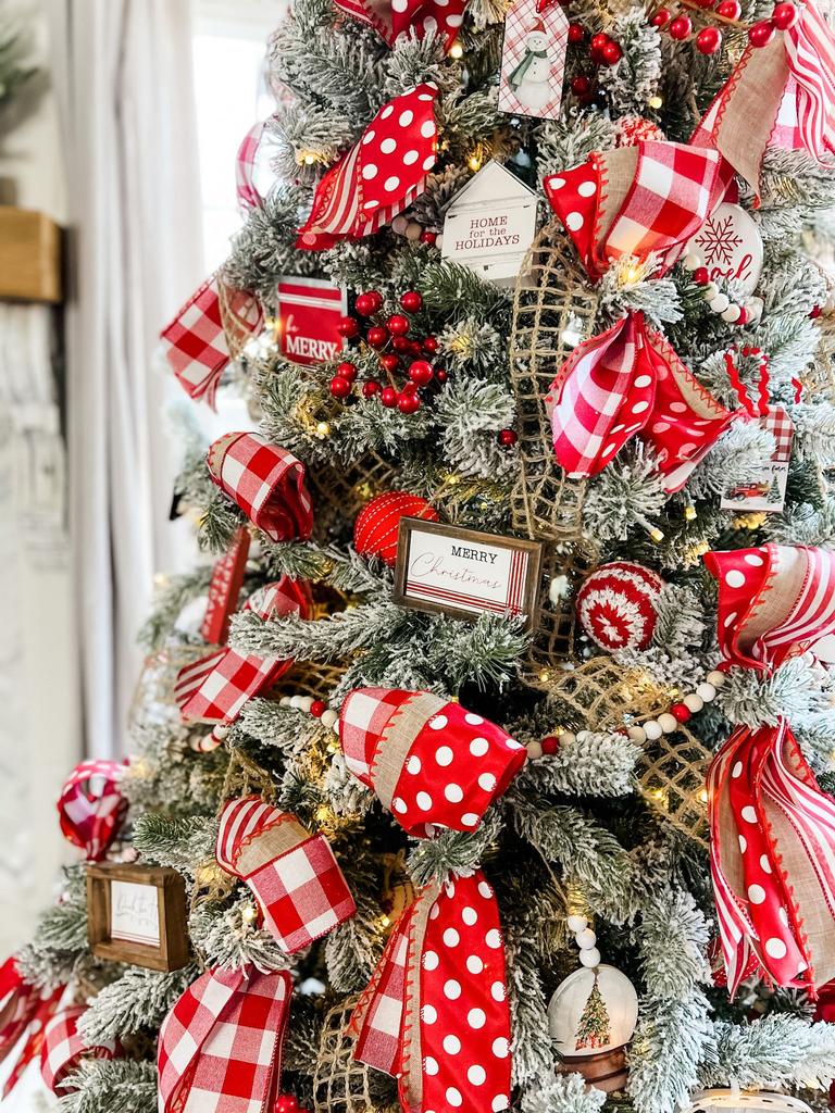 Deck the Halls Christmas Workshop | Wilshire Collections