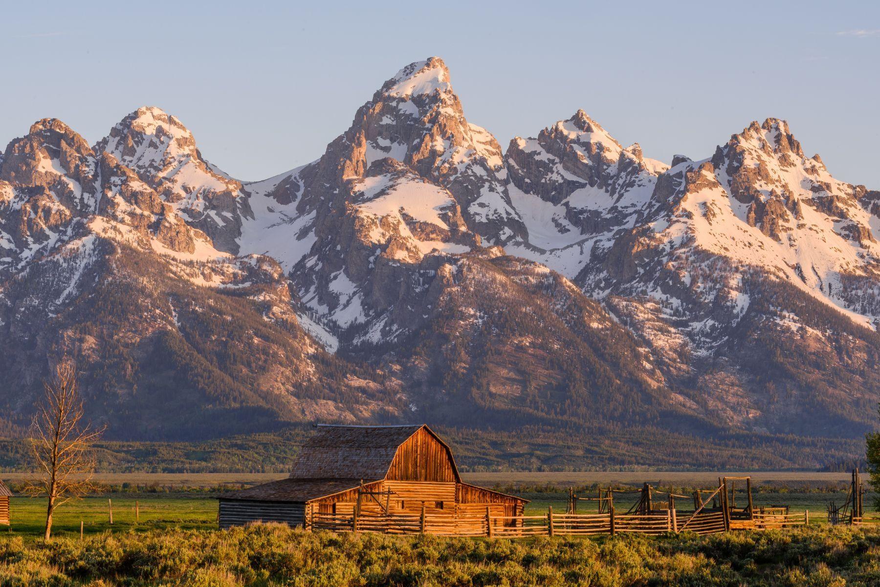 Backcountry Journeys - Photography Tours, Workshops & Safaris
