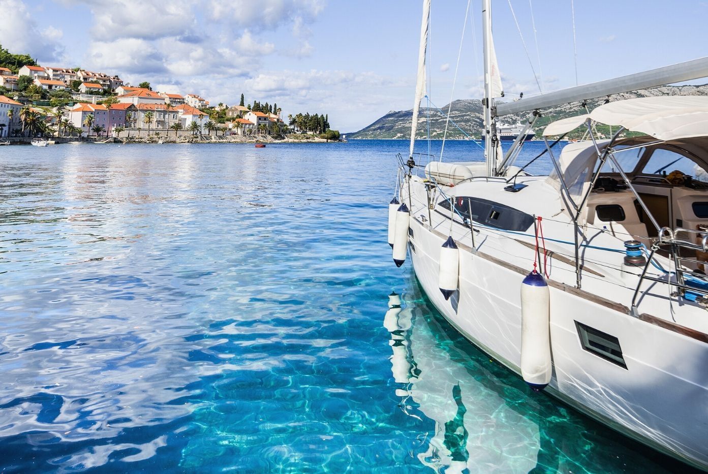 Long-Term Benefits of Completing a Sailing Skipper Course